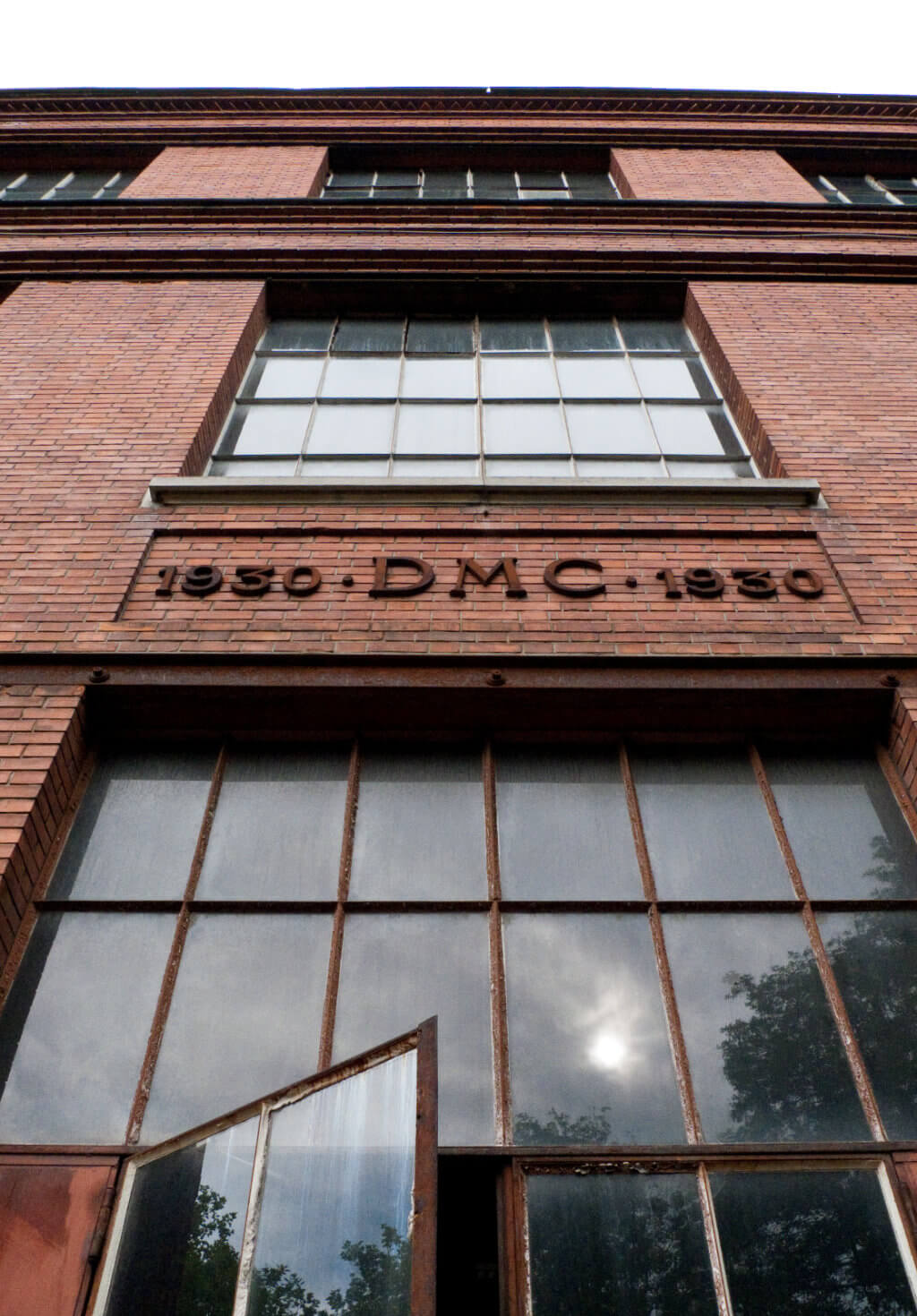 Lieu de production artistique à Mulhouse dans le quartier DMC | motoco